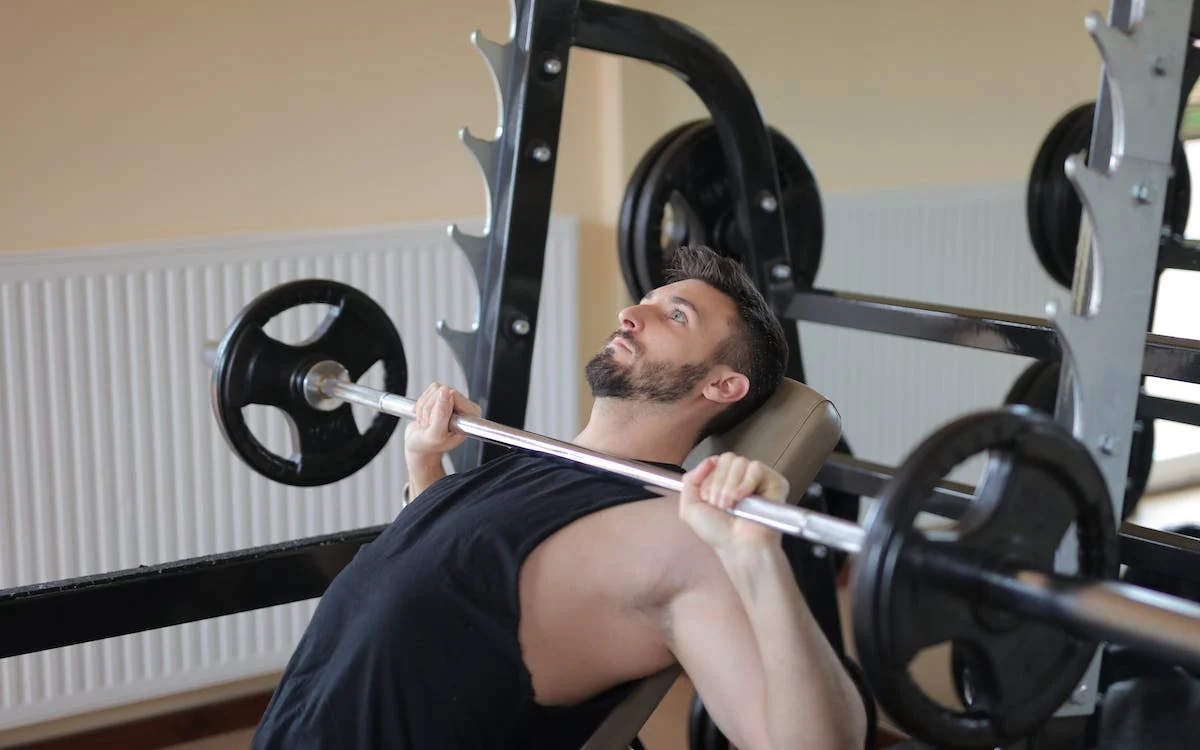Inclined Barbell Press: Health Benefits - Dibesity